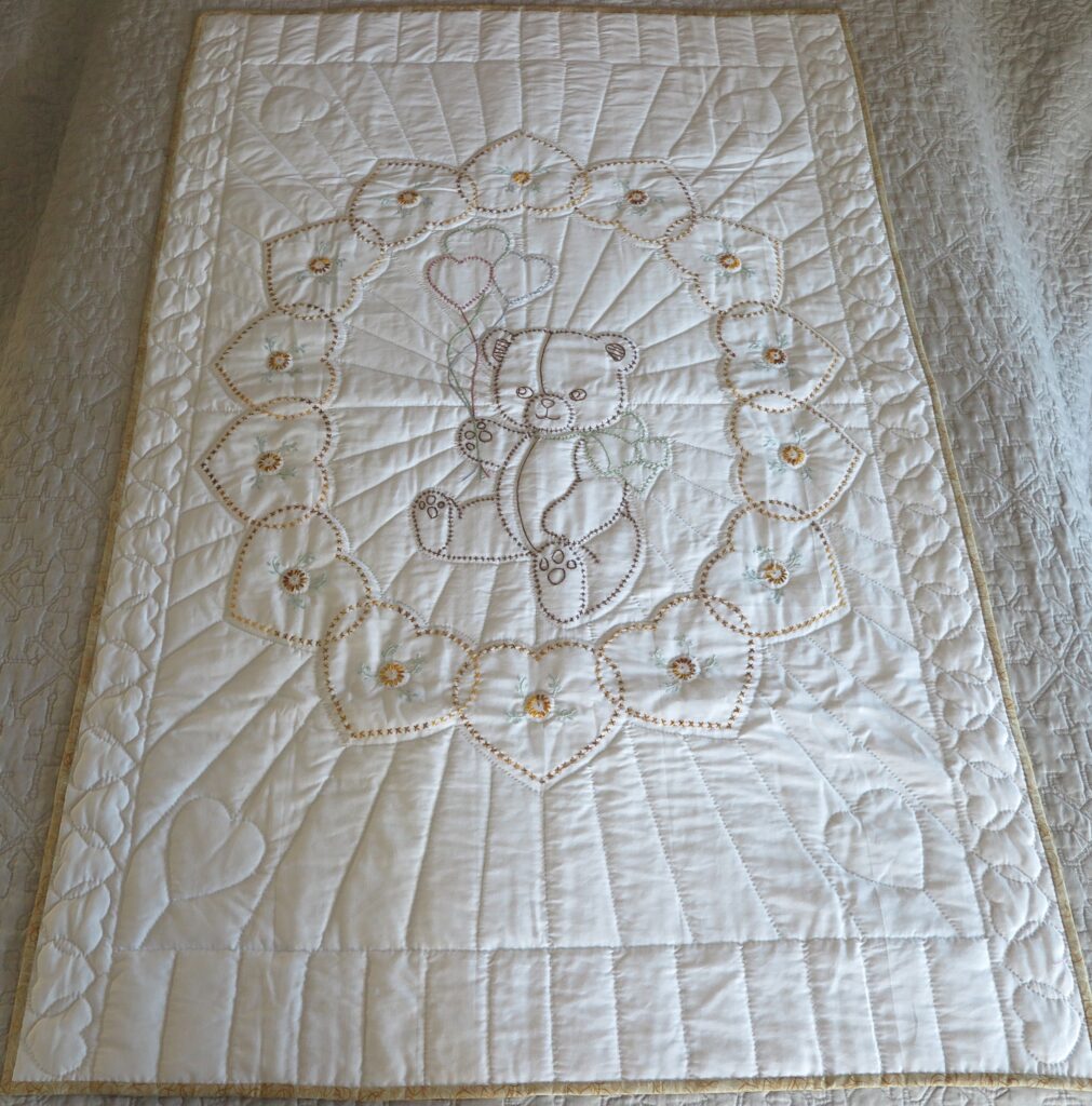 Embroidered Quilts - Amish Country Quilts