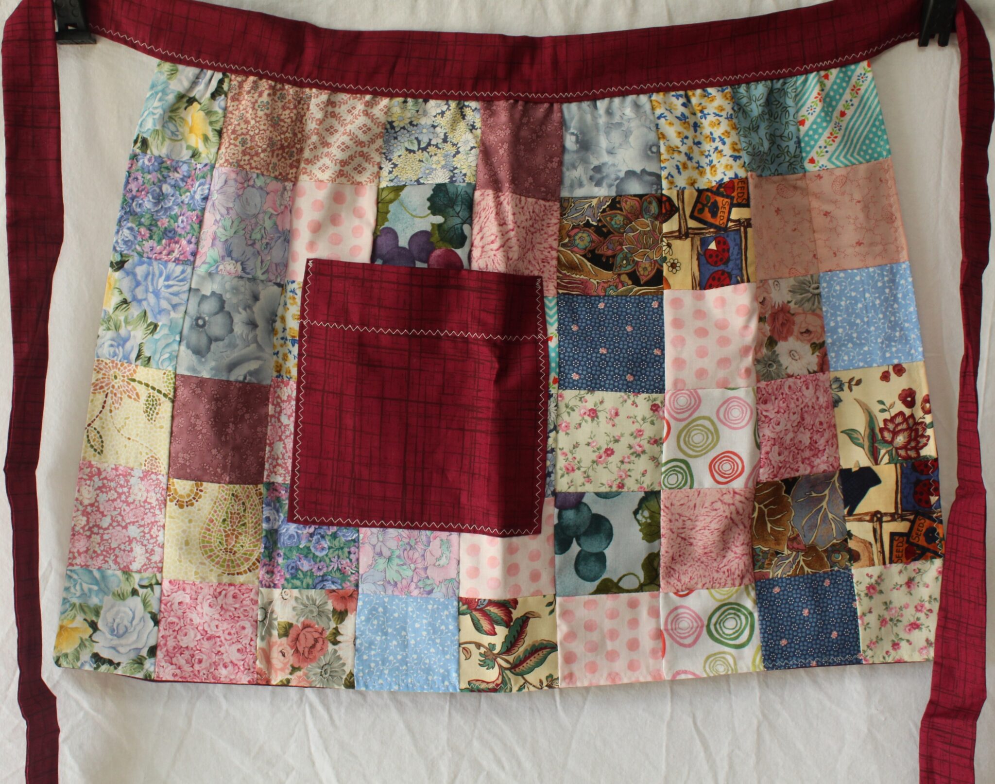 Aprons - Amish Country Quilts