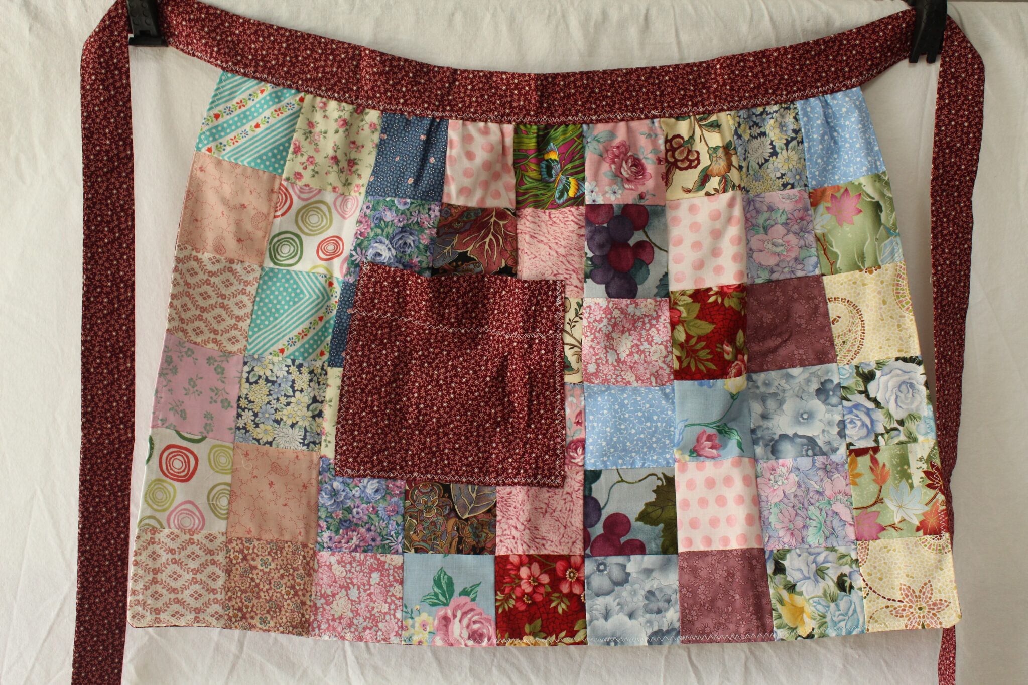 Aprons - Amish Country Quilts