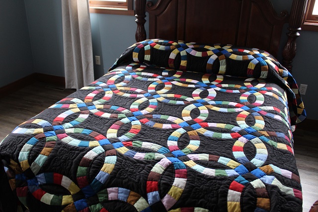 Amish Colors Quilts - Amish Country Quilts