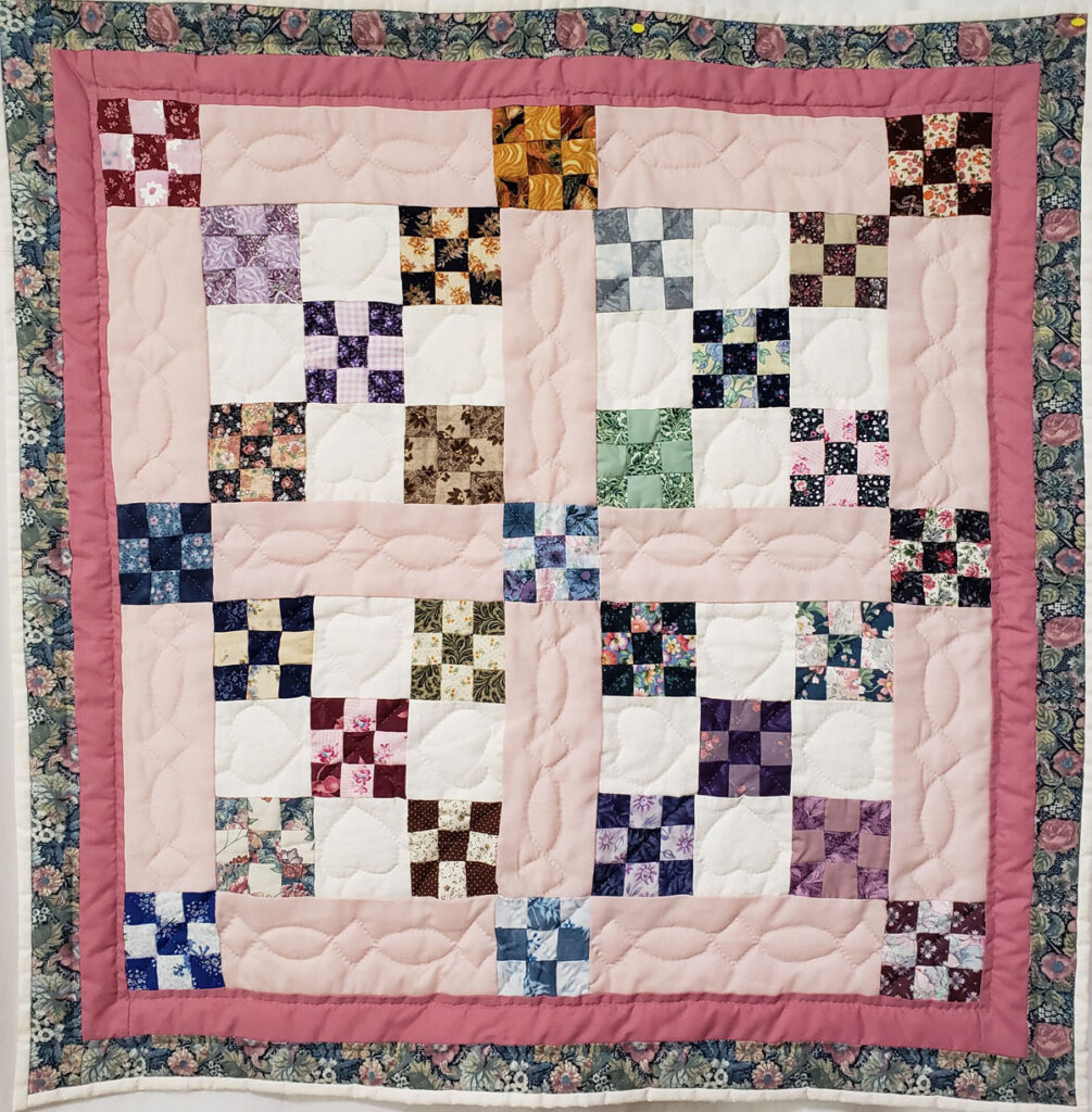 Table Top Quilts | Amish Country Quilts
