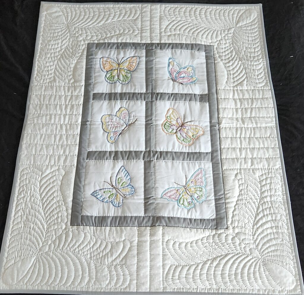 Embroidered Quilts - Amish Country Quilts